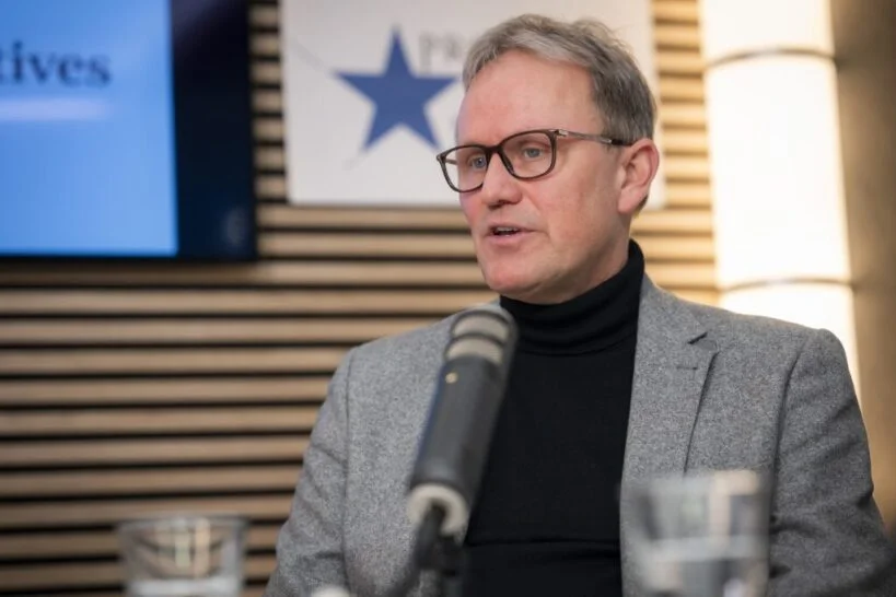 Soudce Roman Fiala: Umělá inteligence je jako džin vypuštěný z lahve ...