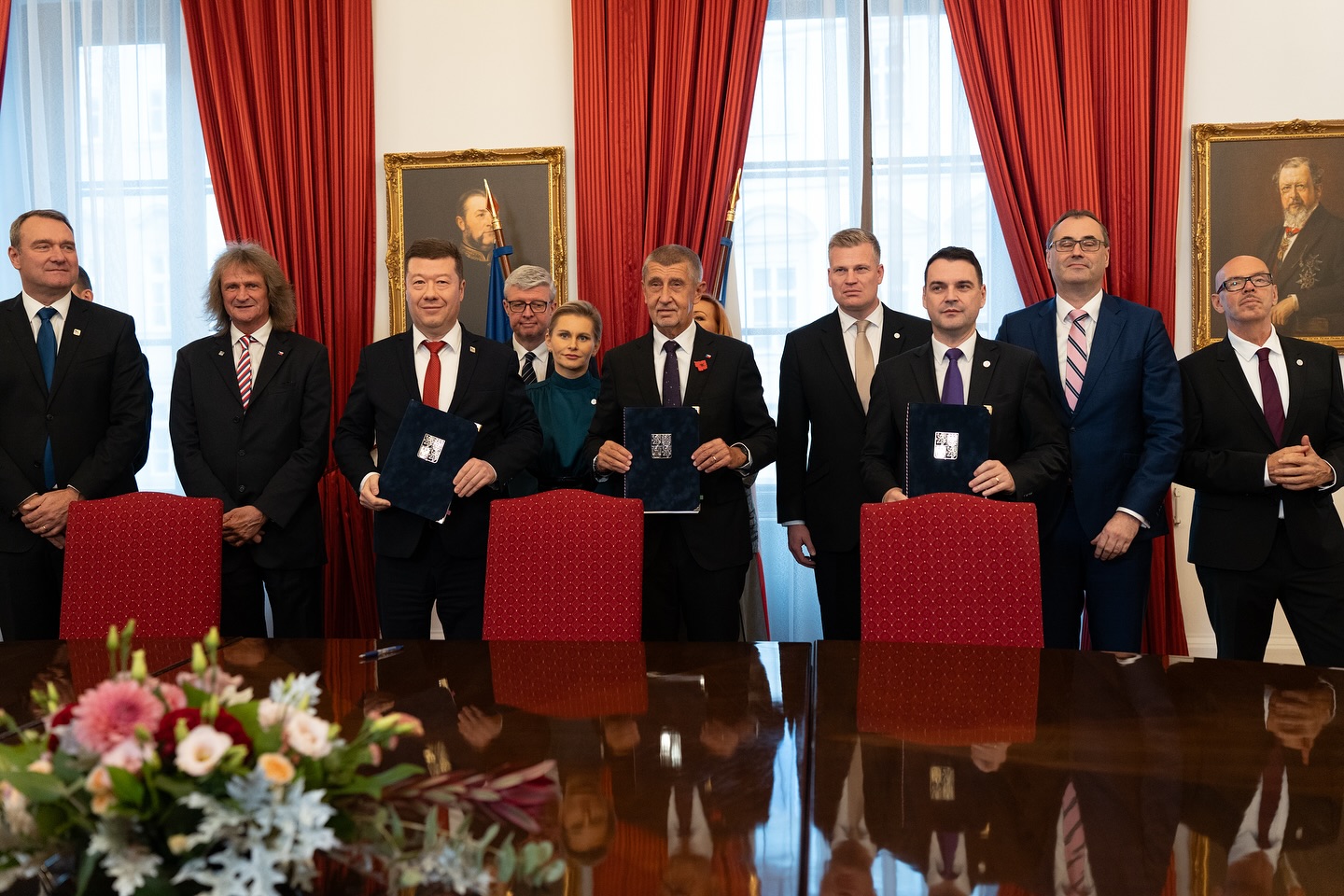 Snažší výpovědi úředníků? Poslanci otevřeli cestu ke zrušení služebního ...