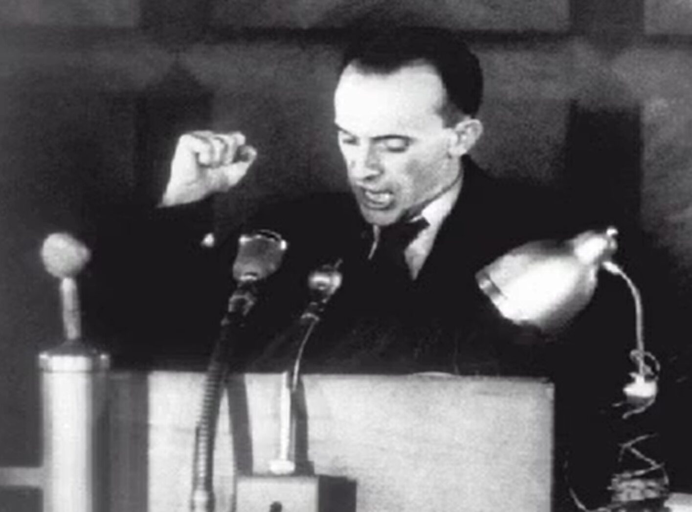 Prokurátor Urválek se vědomě a aktivně podílel na vraždě Horákové ...